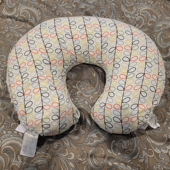 Boppy | Other | Perfect Condition Boppy With Extra Cover And Liner ...